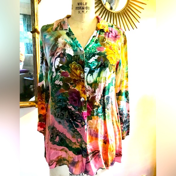 Citron | Tops | Gorgeous Nwt Citron Santa Monica M Silk Floral Blouse ...